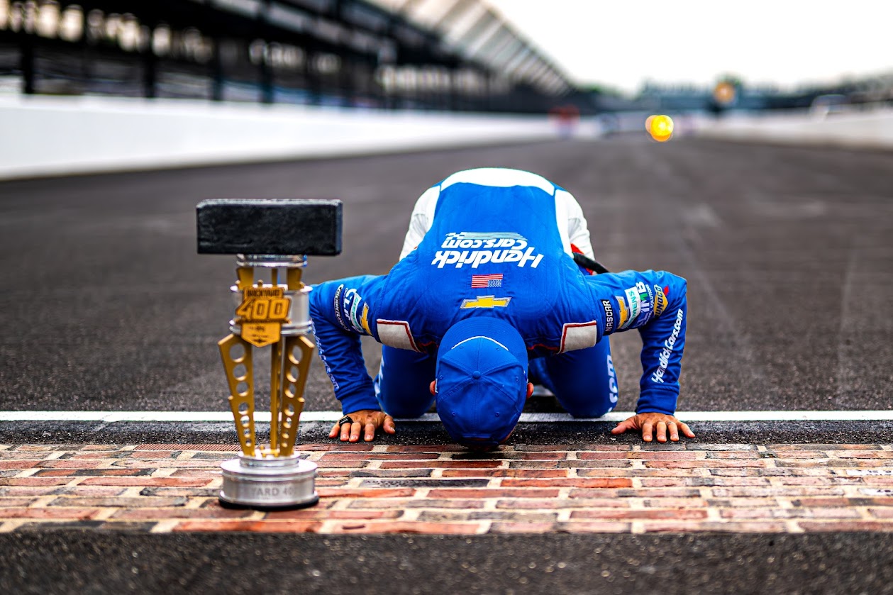 Is Larson The Best Racecar Driver In The World? - Seriously Fast ...