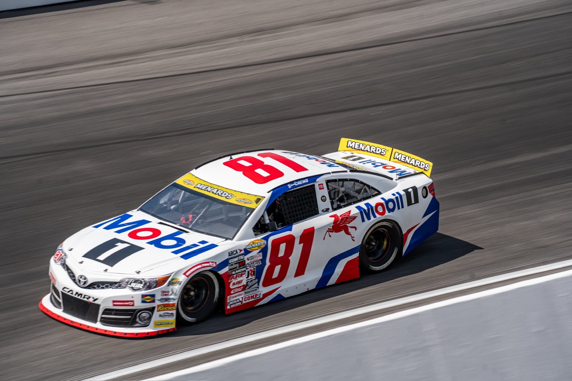 Brent Crews Wins at Rockingham - Full Race Results - Seriously Fast ...